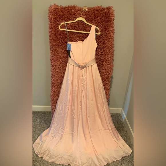 Vera Wang | Dresses | Vera Wang Bridesmaid Or Prom Dress | Poshmark